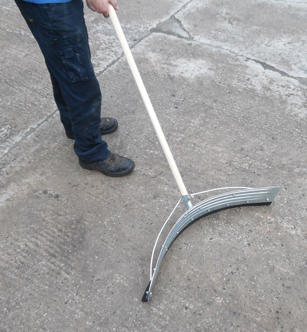 Muck Yard Scraper FARM / General Purpose 30" Curved (Wooden Handle ...