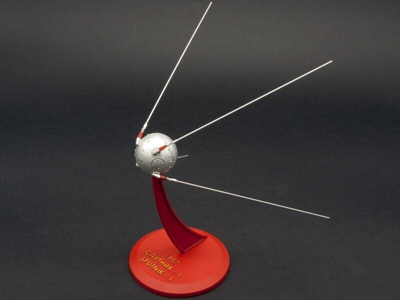 Red Iron Models RIM24001 SPUTNIK-1 Soviet Spacecraft Model Kit 1/24 | eBay