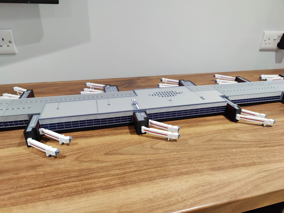 LONDON HEATHROW TERMINAL 2 PIER (T2B) 1:400 Scale Diorama Model Airport ...
