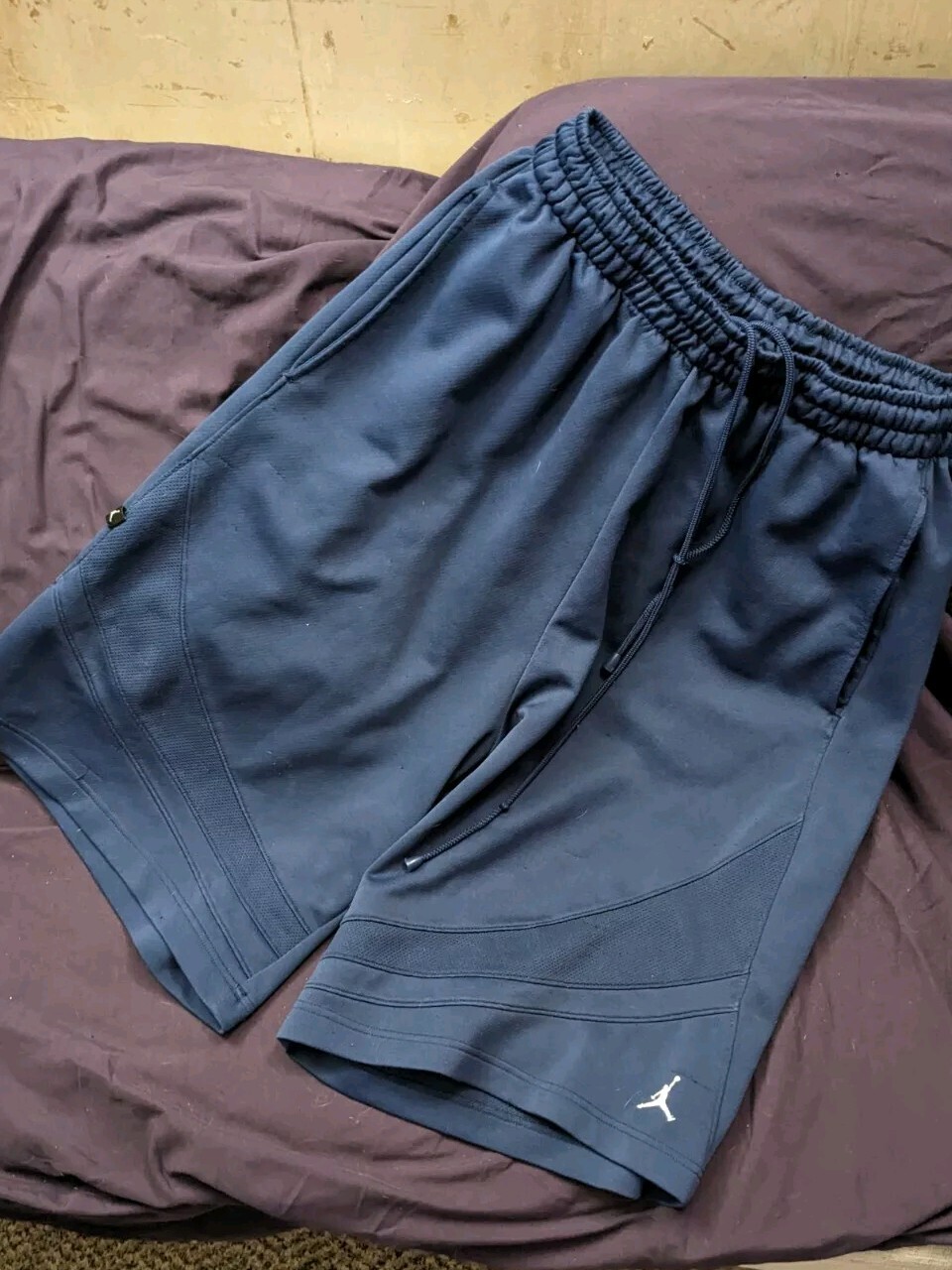 RARE Nike Air Jordan Vintage Basketball Shorts Size X… - Gem