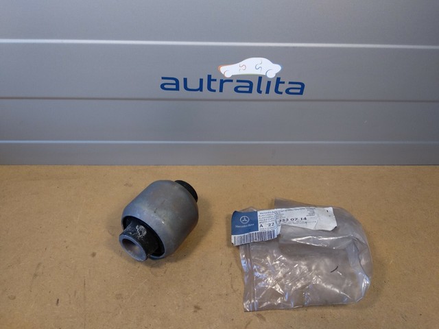 Genuine OEM MERCEDES BENZ W221 Control Arm Bushing Part No 2213330714 ...