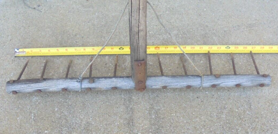 ANTIQUE WOOD 11 TINES HAND LAWN / HAY RAKE | eBay