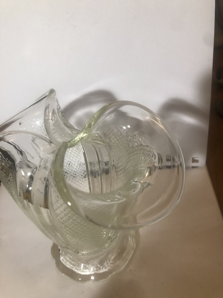 1950s vintage pressed glass fan vase Thousand Eyes Hobnail | eBay