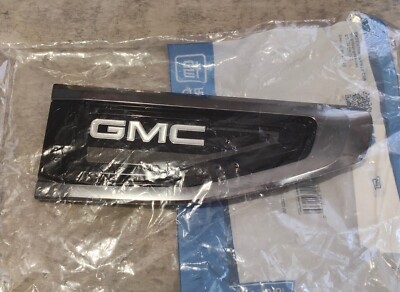 2021-2023 Factory Sealed 2 GM Chrome Fender Badges 84719439 and ...