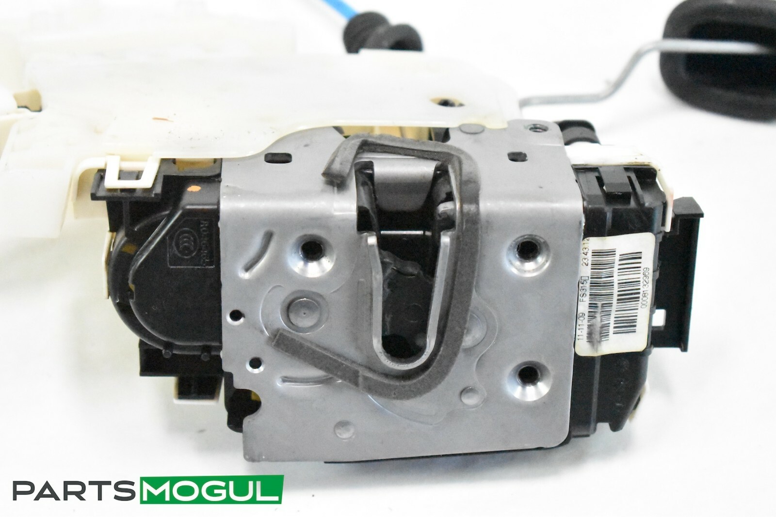 MERCEDES W204 Rear Right Door Latch Lock Actuator OEM 2047201835 E29 ...