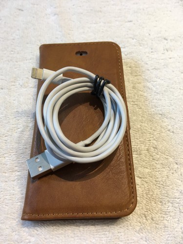 IPHONE 5 SE, 32GB, ,( WALLET & LEAD, ,LYCA/EE, !ST GEN ) PLEASE READ ...