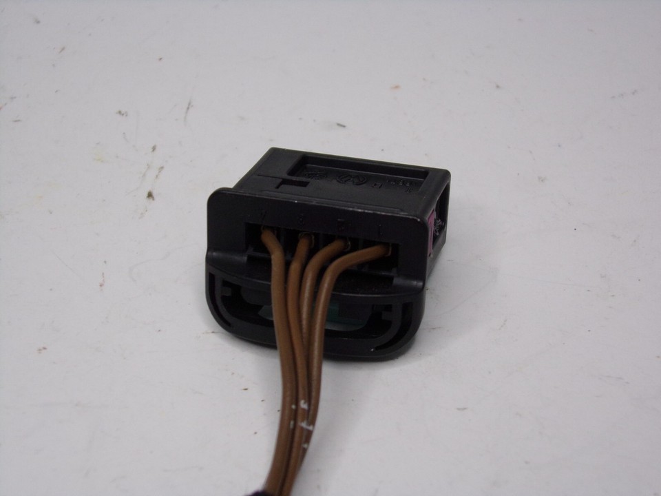 09-12 VOLKSWAGEN CC TRUNK TAIL BULB SOCKET CARRIER PANEL BLACK PLUG 4 ...