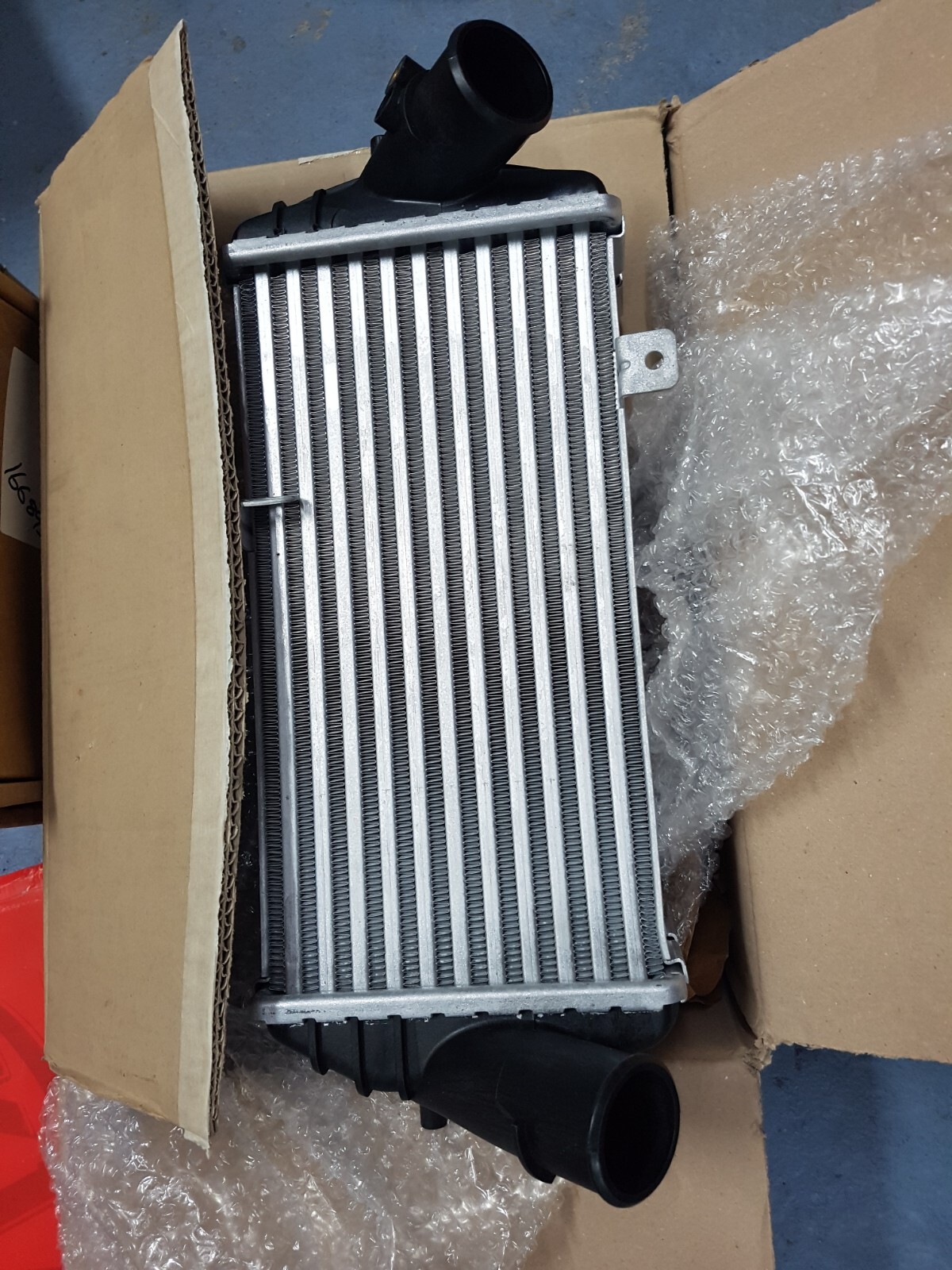282712A640 INTERCOOLER / 282702A570 / 17450259 FOR KIA CEE´D JD 1.4 ...