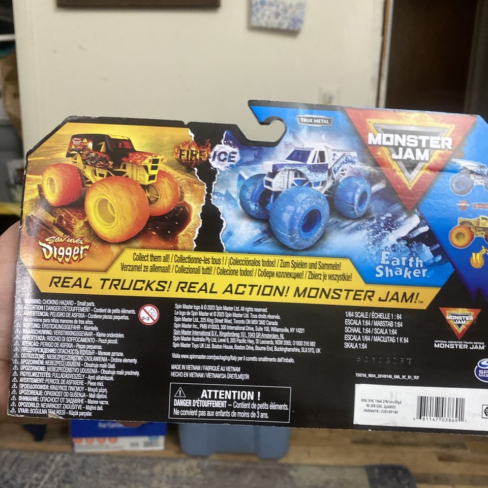 2024 Spin Master Monster Jam Walmart 1/64 Scale Fire and Ice Truck Set ...