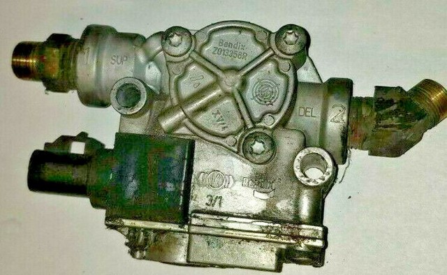 INTERNATIONAL MAXXFORCE OEM BENDIX ABS BRAKE VALVE Z013356R | eBay