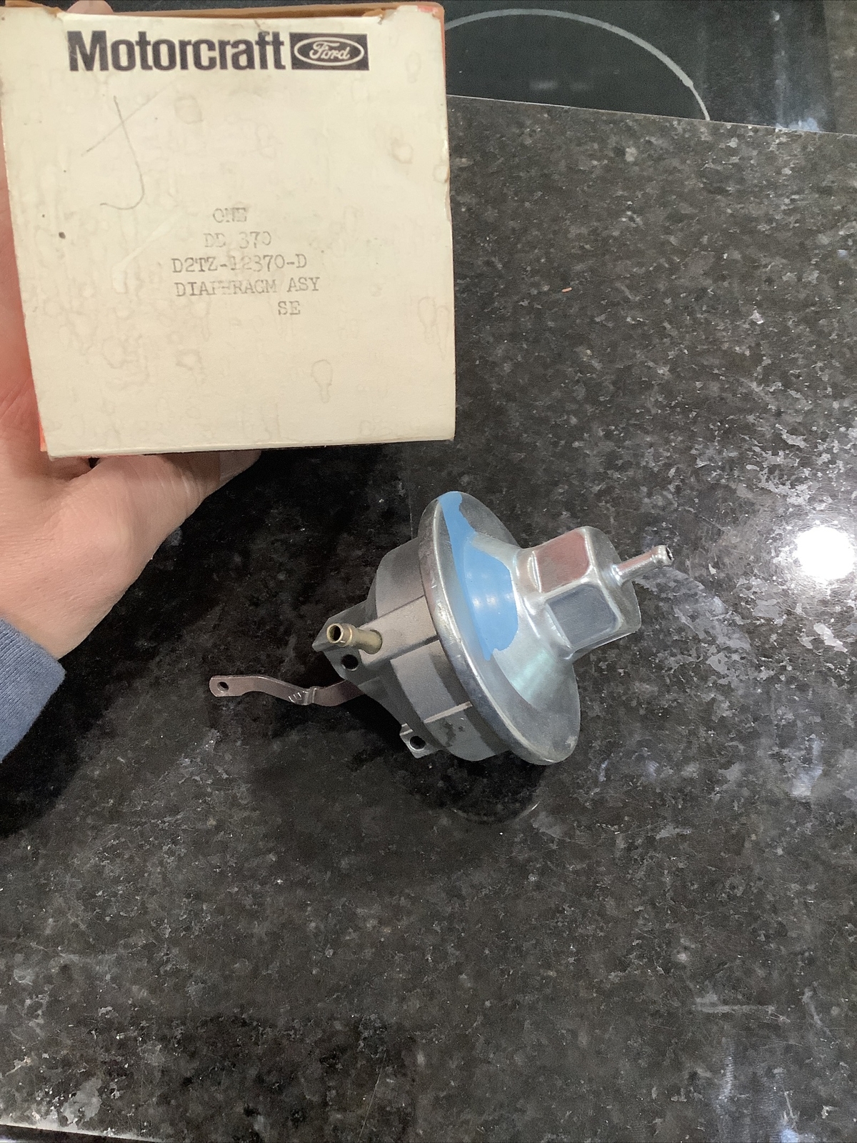 Nos 1972 ford truck V 8 vacuum advance D2TZ-12370-D | eBay