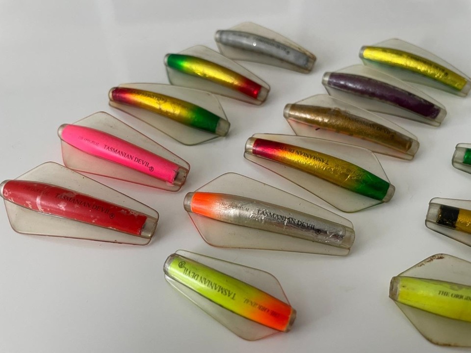 15 VINTAGE TASMANIAN DEVIL FISHING LURES LOT TACKLE HOOKS WIGSTONS ...