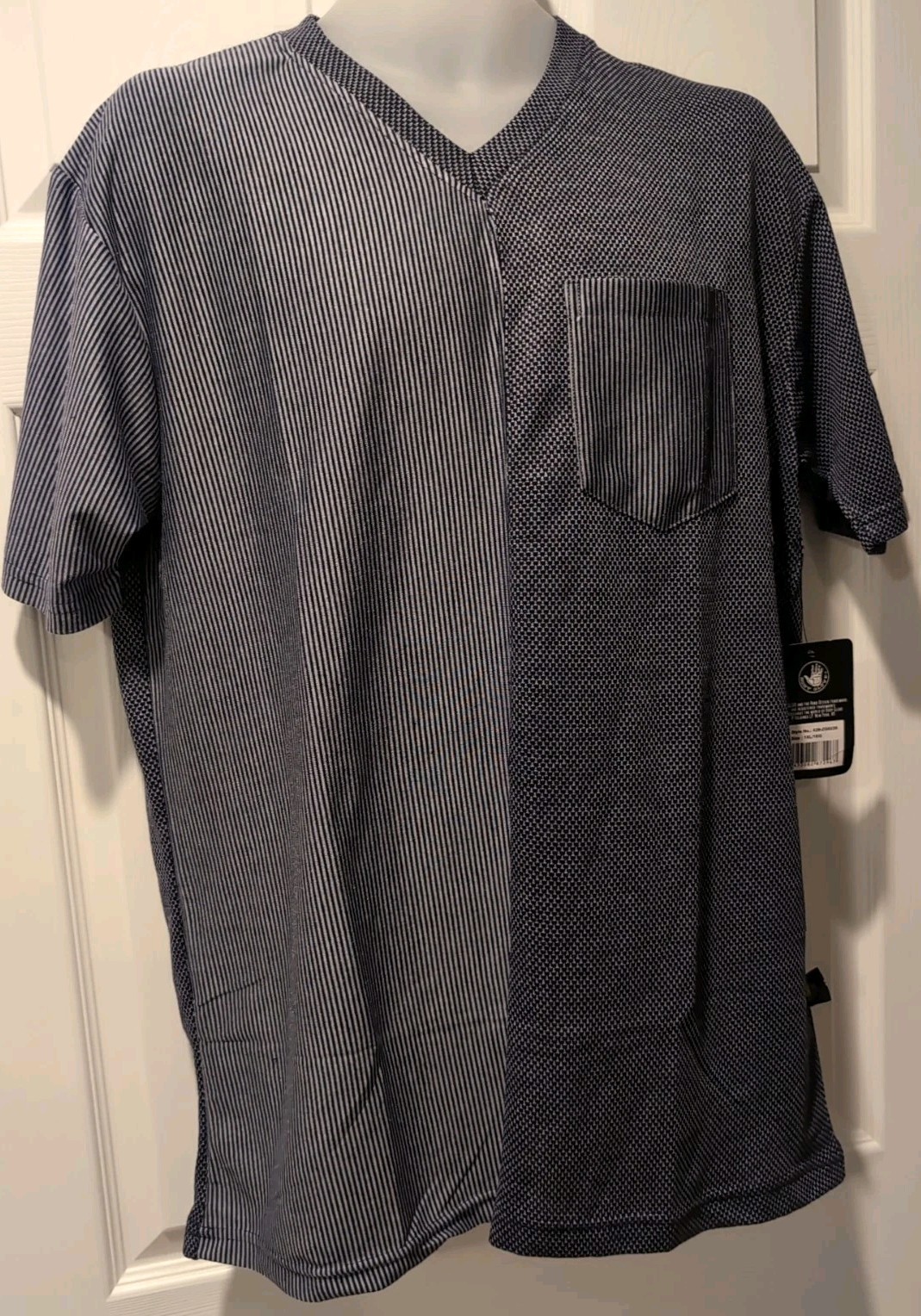 Body Glove V Neck Chest Pocket Short Sleeve T Shirt Men's XL NWT