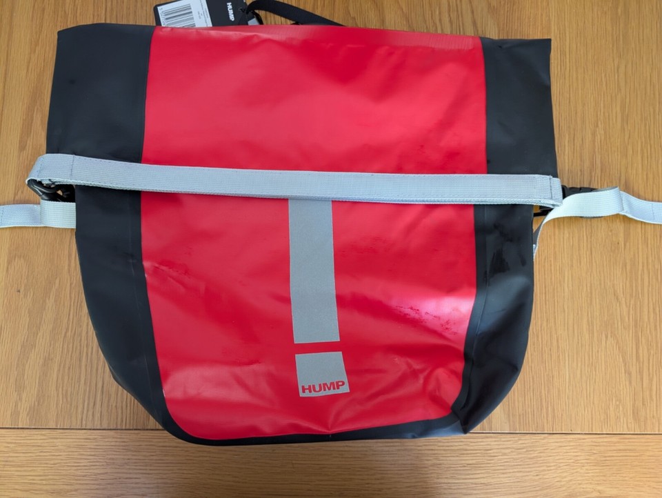 Hump Single Pannier Waterproof Reflective 30L Cycling Bicycle Luggage ...