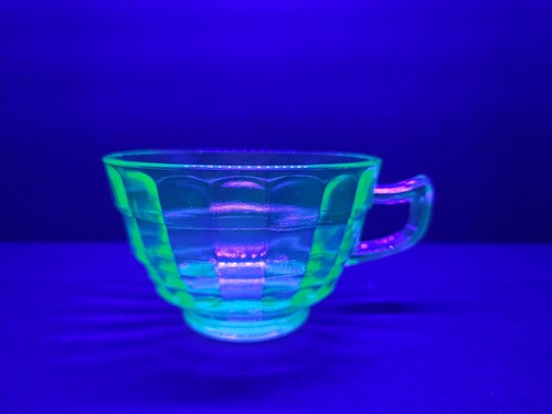 Anchor Hocking "Block Optic" Uranium Glass 2 1/8" Cup Pointed Handle ...