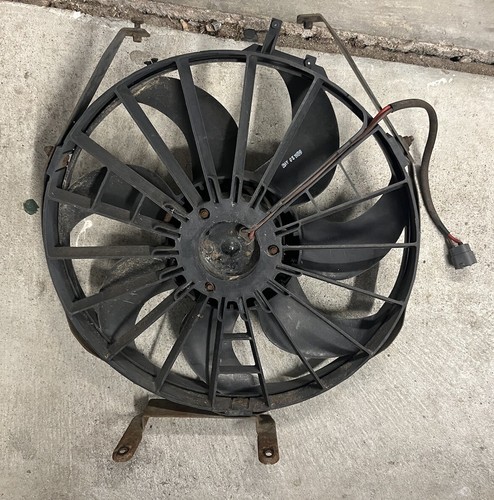 1990-1993 Volvo 740 940 Radiator Aux Cooling Fan & Motor 1378916 ...