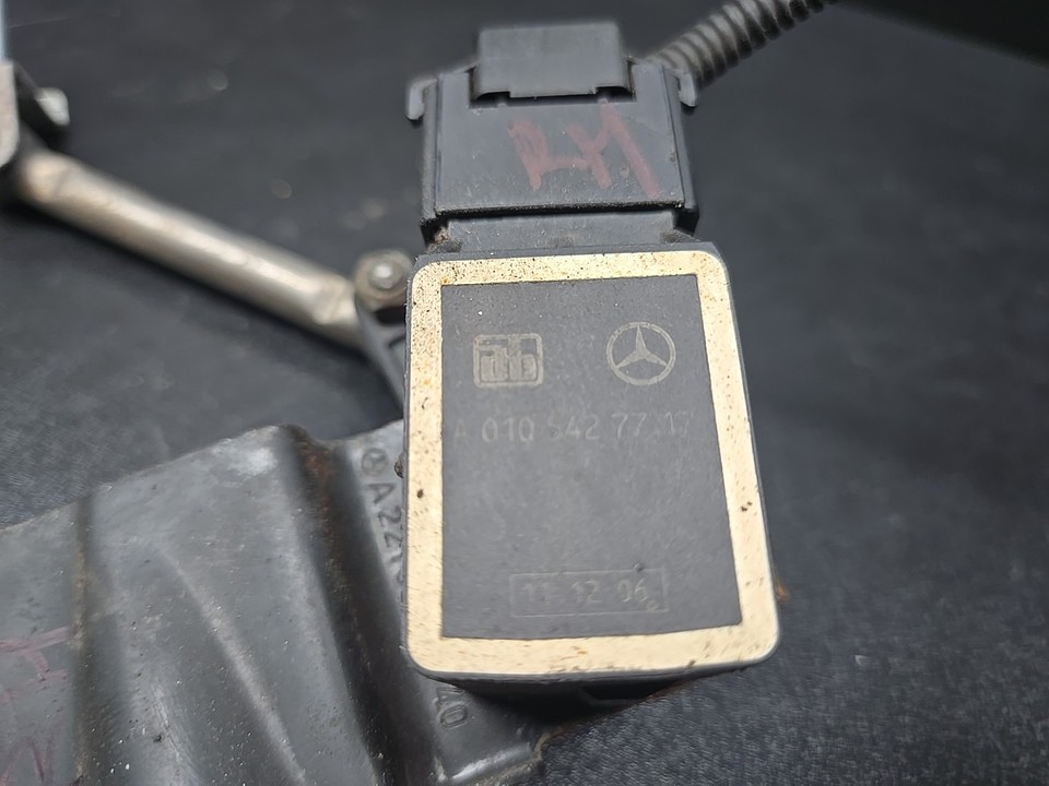 2007-2013 MERCEDES W221 S550 CL S63 FRONT RIGHT SUSPENSION HEIGHT LEVEL ...