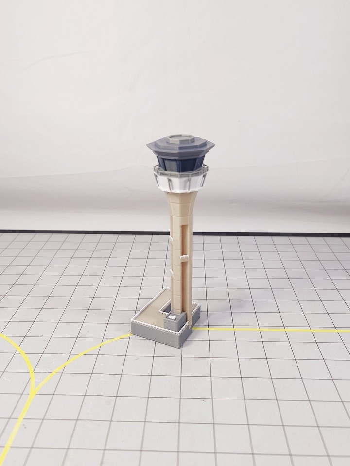 LONDON LUTON AIRPORT ATC Air Traffic Control Tower 1:400 Scale Building ...