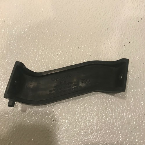 2012 2015 2016 2017 Kia Rio Rear RH Passenger Beam Mounting Bracket ...