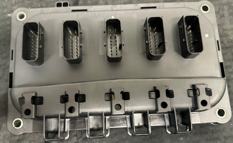 NEW Q21-1142-001-001 Genuine Paccar ECM Chassis Module Primary | eBay