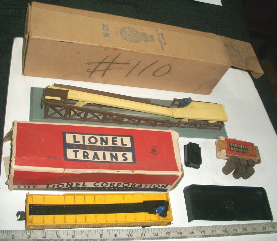 Vintage Lionel 362 Operating Barrel Loader & 356250 Matching Unloading ...