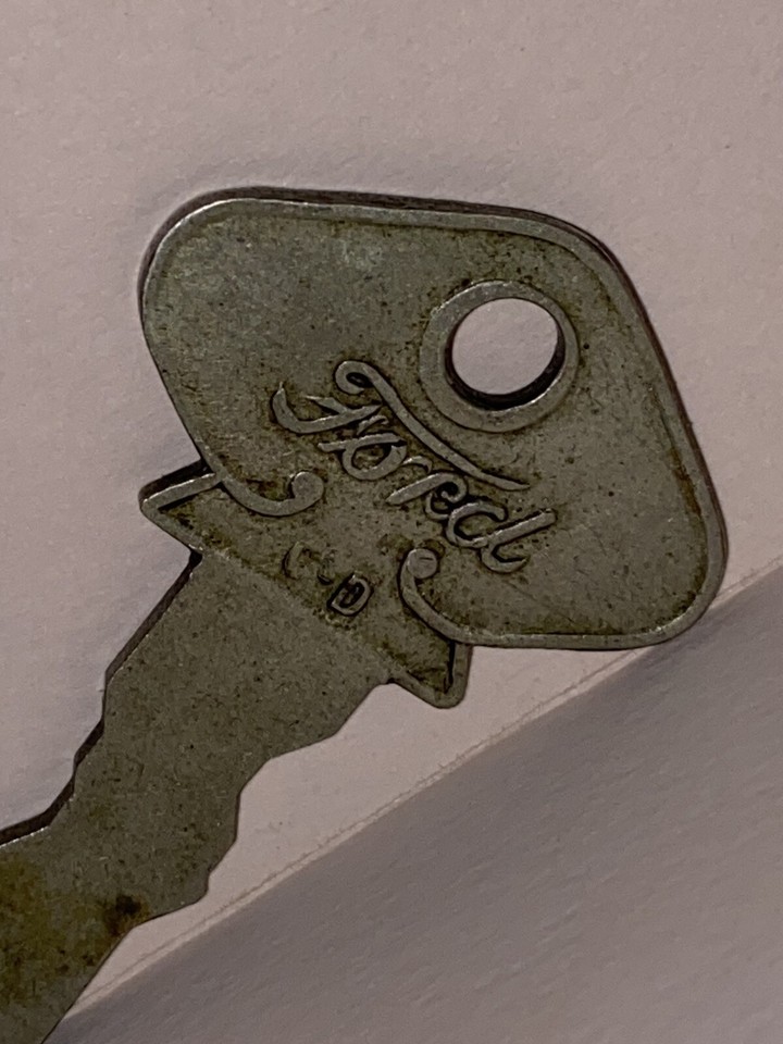 ANTIQUE MODEL T FORD IGNITION KEY #58 SCRIPTED COLLECTIBLE AUTOMOBILE ...