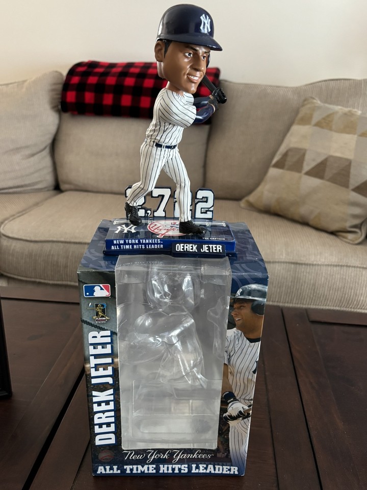 Derek Jeter bobblehead. Vintage All-Time Hits Leader. | eBay