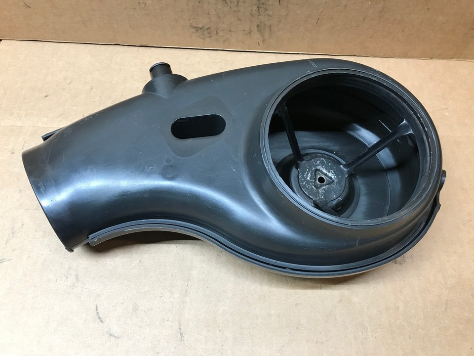 1991 Cadillac DeVille 4.9L air cleaner outlet duct intake bonnet hat ...