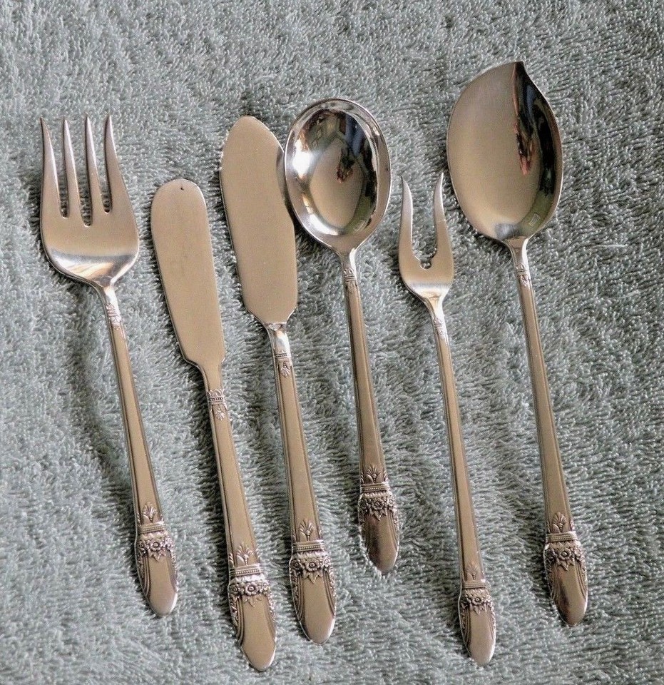 FIRST LOVE - 1847 Rogers Bros IS - Silverplate Silverware / Flatware ...
