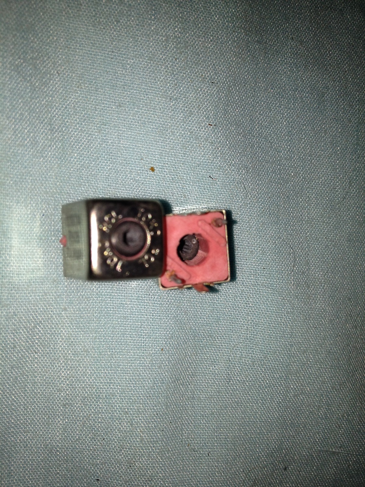 Lot of 41 TOKO RCL Metal Can Inductors? - Taiwan 100014 7926 - VGC | eBay