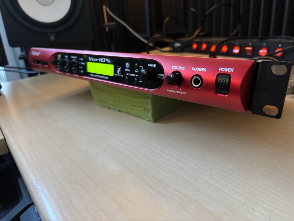 Roland VariOS Rackmount Synthesizer Display Screen USB MIDI Built-in ...