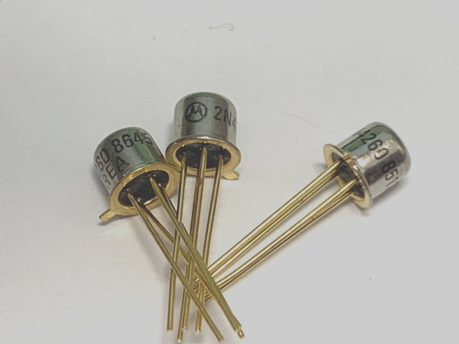 3 Pieces 2N4260 PNP 4 LEAD METAL CAN TRANSISTOR New Original Motorola ...