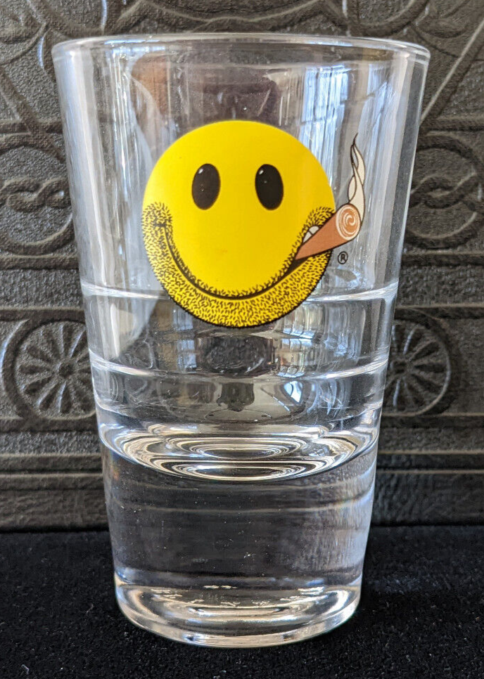 NEW Smiley Face Shot Glass - Cigar & Beard Stubble by BLINKMAX | eBay