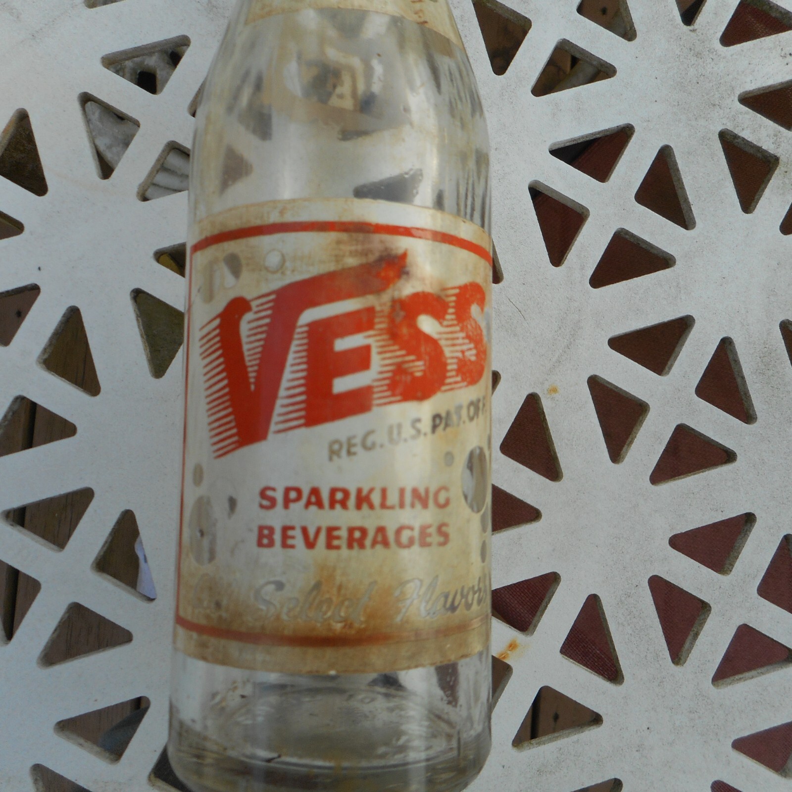Vintage RARE Vess Soda Billion Bubble Beverage 10oz Glass Bottle | eBay