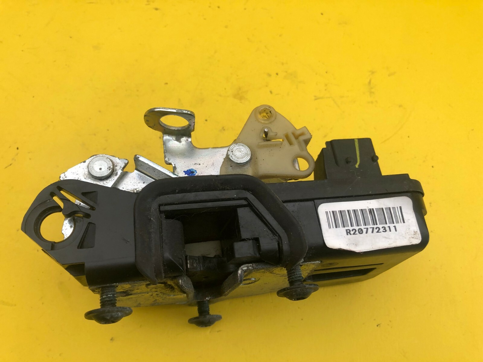 2008 - 2012 CHEVROLET MALIBU RIGHT FRONT PASS. SIDE DOOR LOCK LATCH ...