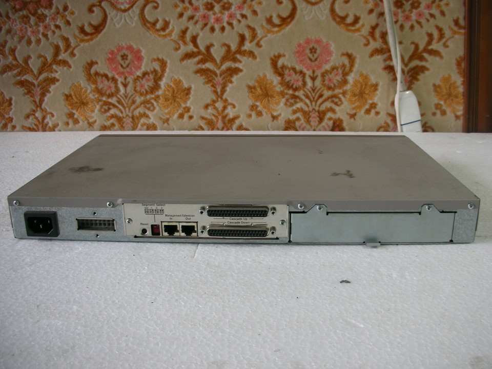 BayStack Bay Networks Model 101 12-Port Ethernet Hub 10BASE-T Hub Com ...