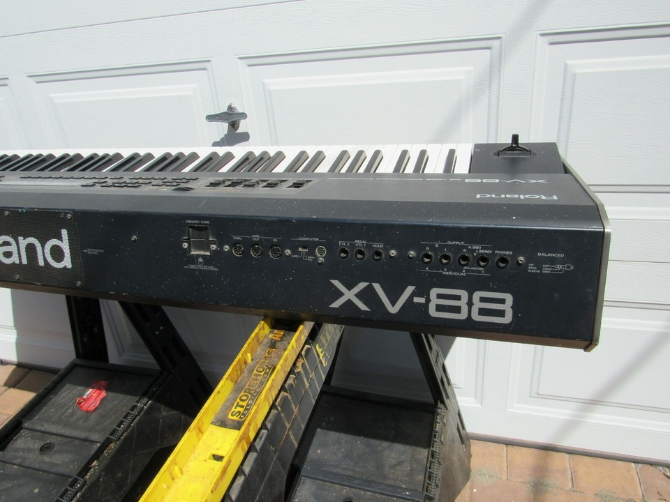 Vintage Roland XV-88 128 Voice 88 Key Expandable Digital Synthesizer ...