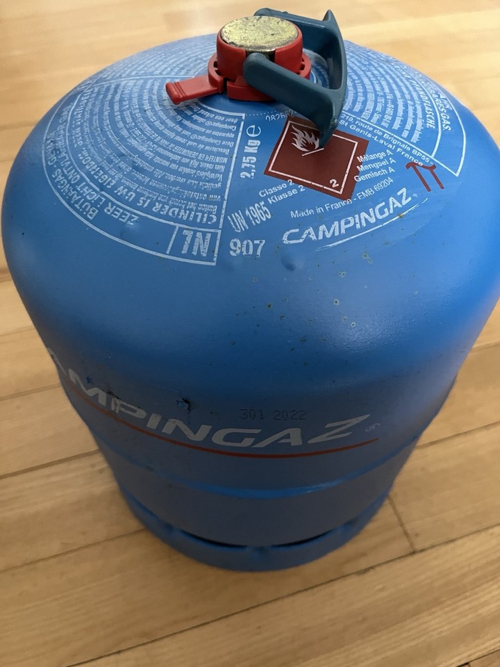 VOLL GEFÜLLT Campingaz 907 Gasflasche R907 mit Verschluss neu 2,75kg ...