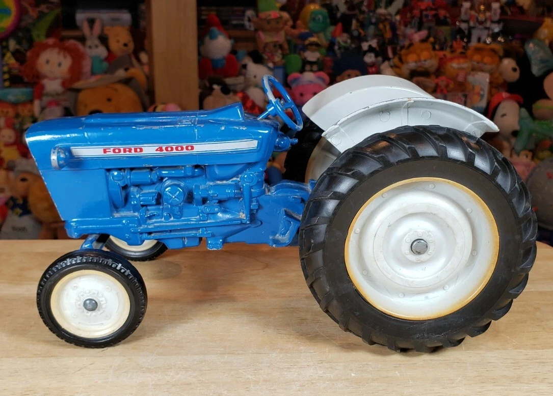 Ford Tractor 4000