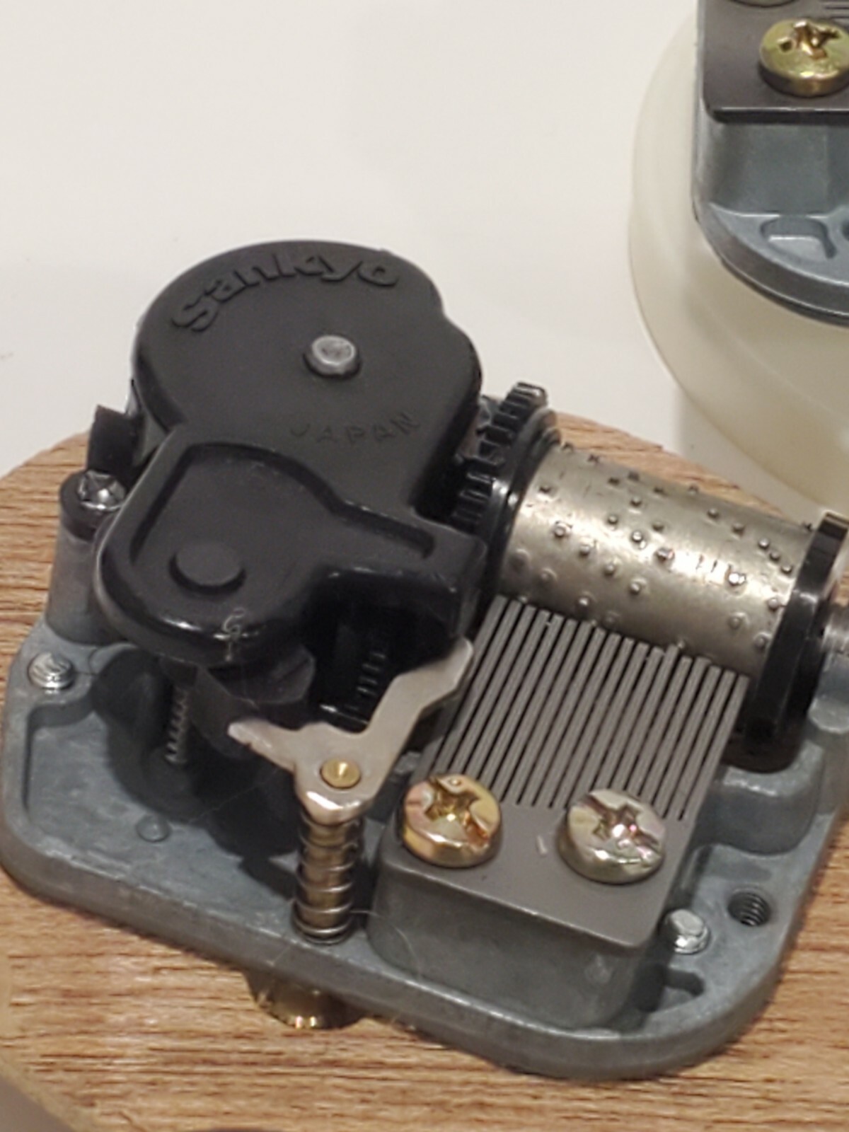 Lot of 7 SANKYO Japan + 1 Music Box Tune Melody Mechanisms Spare Parts ...