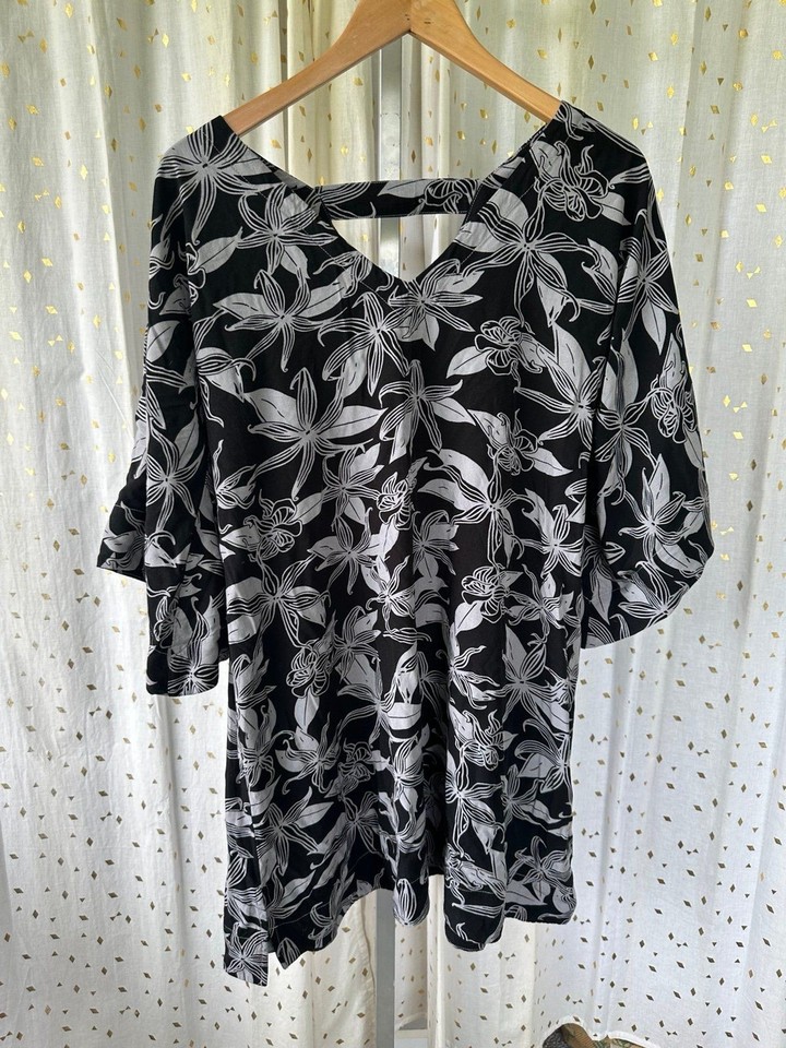 Island Edge Designs Hawaiian Aloha Tiare Floral Bell Quarter Sleeve ...