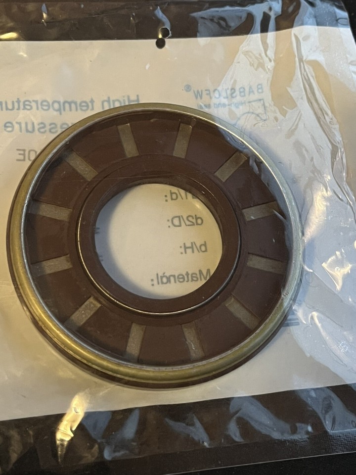 High pressure and temperature oil seal BABSLCFW UP0450E 33.34x72.39x9.5 ...
