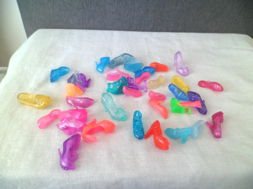 BUNDLE RARE MIXED BARBIE DOLLS JELLY SHOES EX CINDERELLA AURORA ETC ...