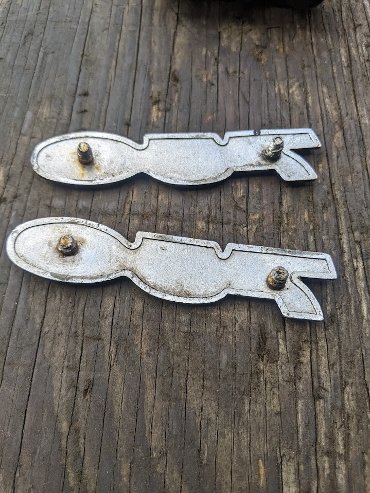 KAWASAKI H2 MACH IV 750 SIDE COVER EMBLEM AND SPARK PLUG HOLDER | eBay