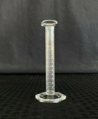 Lab Glassware - Single Metric Scale