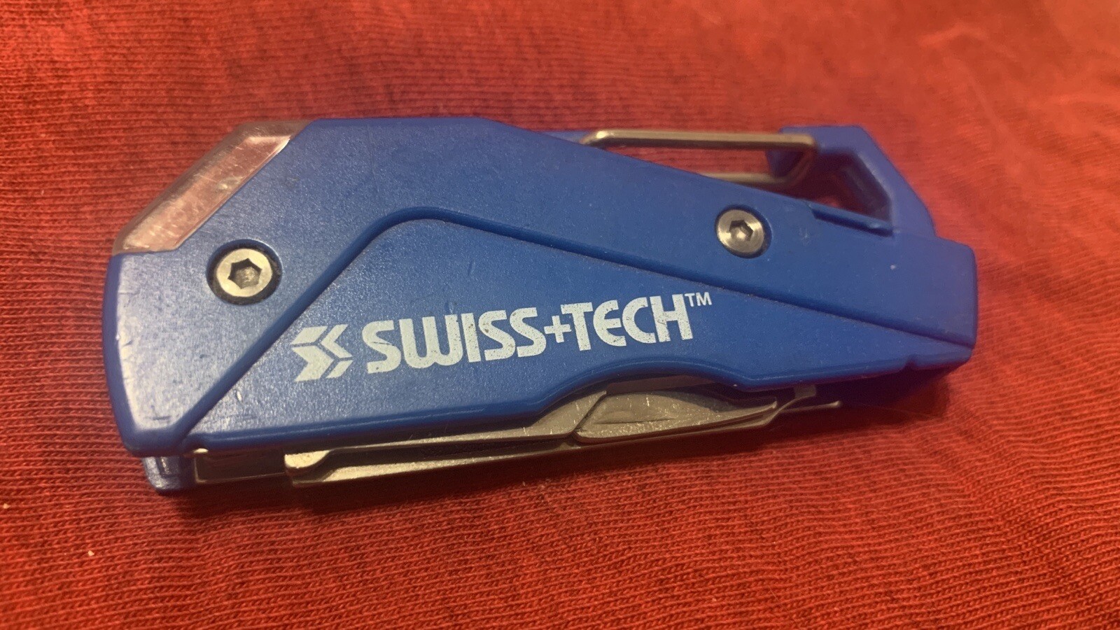 Swiss Tech multi tool Flashlight EDC carabiner Scissors File ...