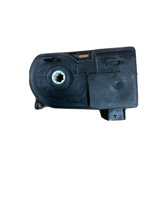 OEM MERCEDES-BENZ C W205 RADIATOR SHUTTER ACTUATOR A2059063501 GENUINE ...