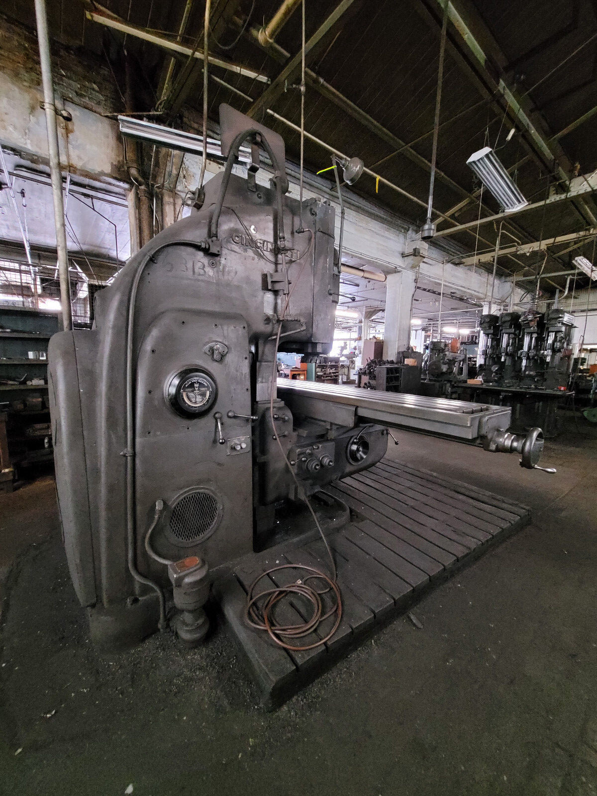 Vertical Milling Machine, Cincinnati Model No. 5 with Rotary Attachment ...