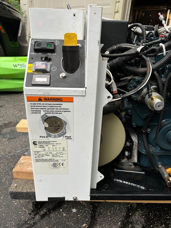 Onan 7.5mdkbj / 7.5 KW Marine Diesel Generator Kubota Engine 98 hrs ...