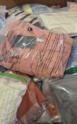 Lot of 100 Clothing Mix Bulk Wholesale Resale Consignment Size All New ...